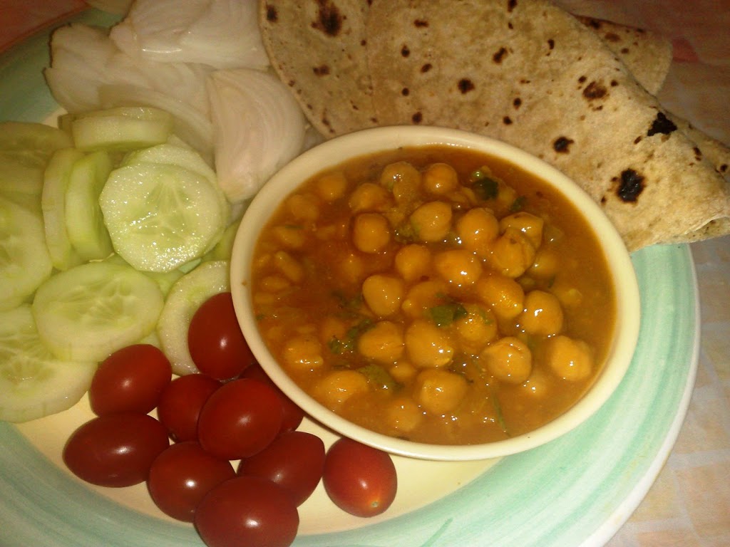 chickpea dal / Kabooli channa Dal / White Garbanzo beans Dal - My Veg Fare
